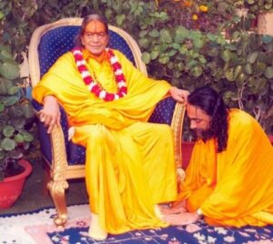 Swami Mukundananda Wiki, Age, Wife, Children, Family, Biography - WikiBio