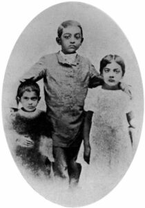 Toru Dutt Wiki, Age, Death, Family, Biography & More - WikiBio