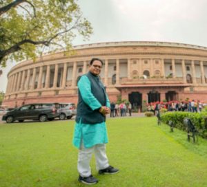 Vijay Darda Wiki, Age, Wife, Children, Family, Biography & More - WikiBio