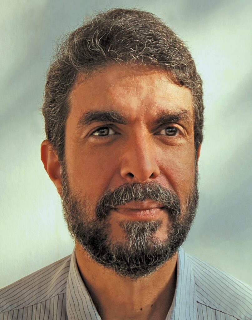 Rohinton Mistry Wiki, Age, Family, Biography & More - WikiBio