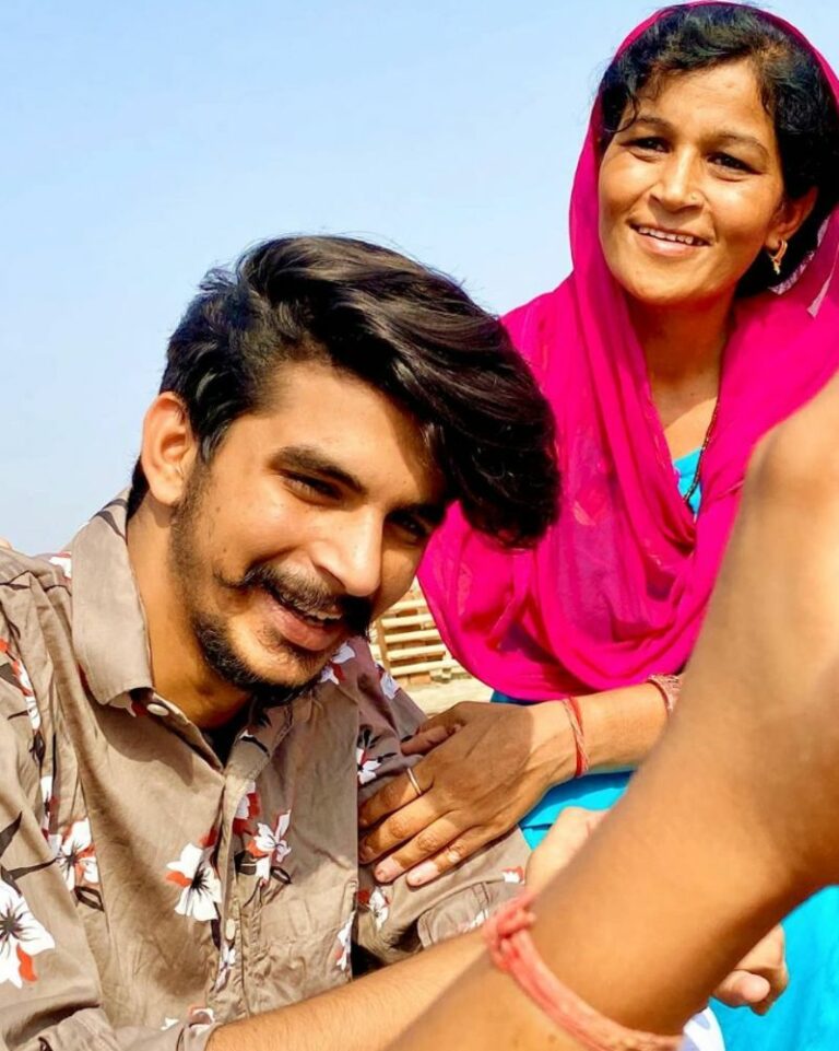 Gulzaar Chhaniwala Wiki, Age, Wife, Family, Biography & More - WikiBio