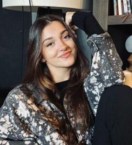 Zehra Gunes Wiki, Height, Age, Boyfriend, Husband, Family, Biography ...