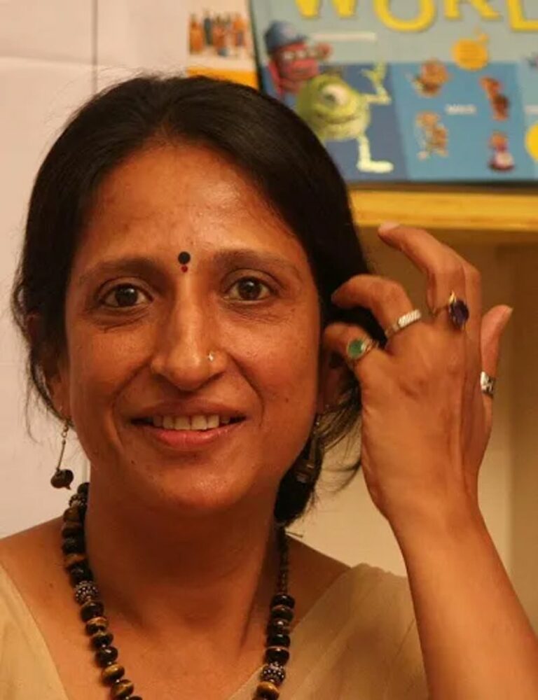 Kaajal Oza Vaidya Wiki, Age, Husband, Children, Family, Biography ...