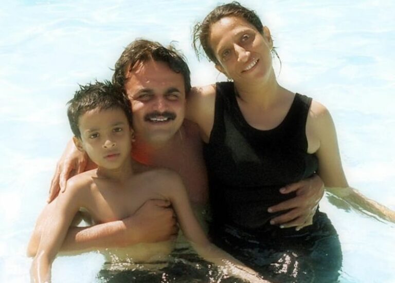 Kaajal Oza Vaidya Wiki, Age, Husband, Children, Family, Biography ...