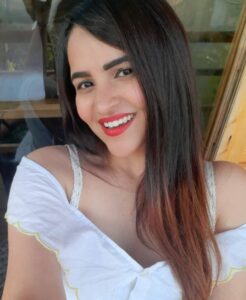 Prerna Malhan Wiki, Height, Age, Husband, Children, Family, Biography ...