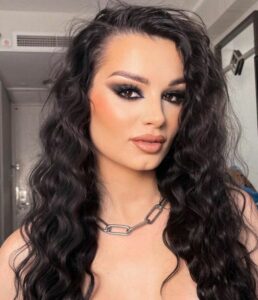 Saraya Bevis (Paige) Wiki, Height, Age, Boyfriend, Family, Biography ...