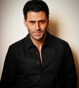 Siddhant Issar Wiki, Height, Age, Girlfriend, Family, Biography & More ...