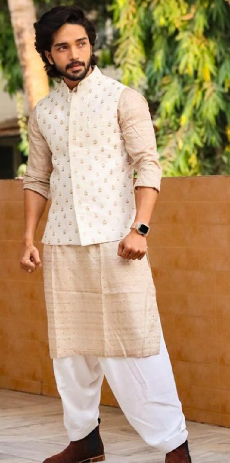 Harsh Rajput Wiki, Height, Age, Girlfriend, Wife, Family, Biography ...