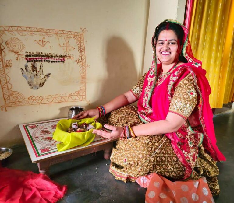 Neeru Yadav (Hockey Wali Sarpanch) Wiki, Age, Husband, Family ...