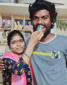 Pallavi Prashanth Wiki, Age, Caste, Wife, Children, Family, Biography & More - WikiBio