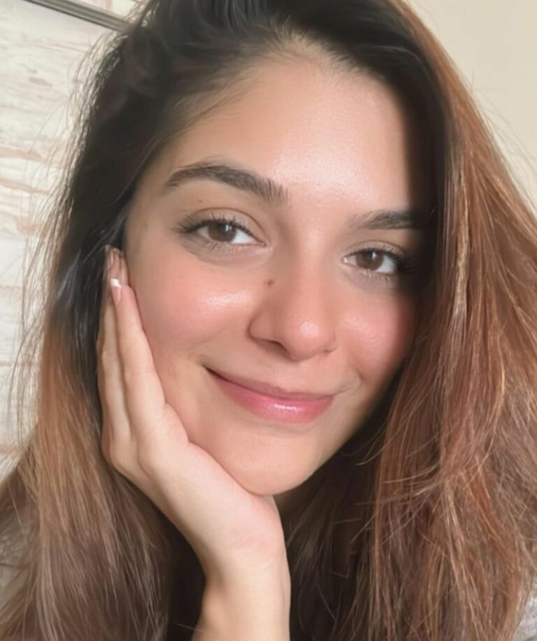 Pooja Gor Wiki, Height, Age, Boyfriend, Family, Biography & More - WikiBio