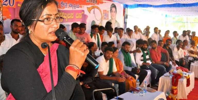 Sumalatha Wiki, Height, Age, Husband, Children, Family, Biography - WikiBio