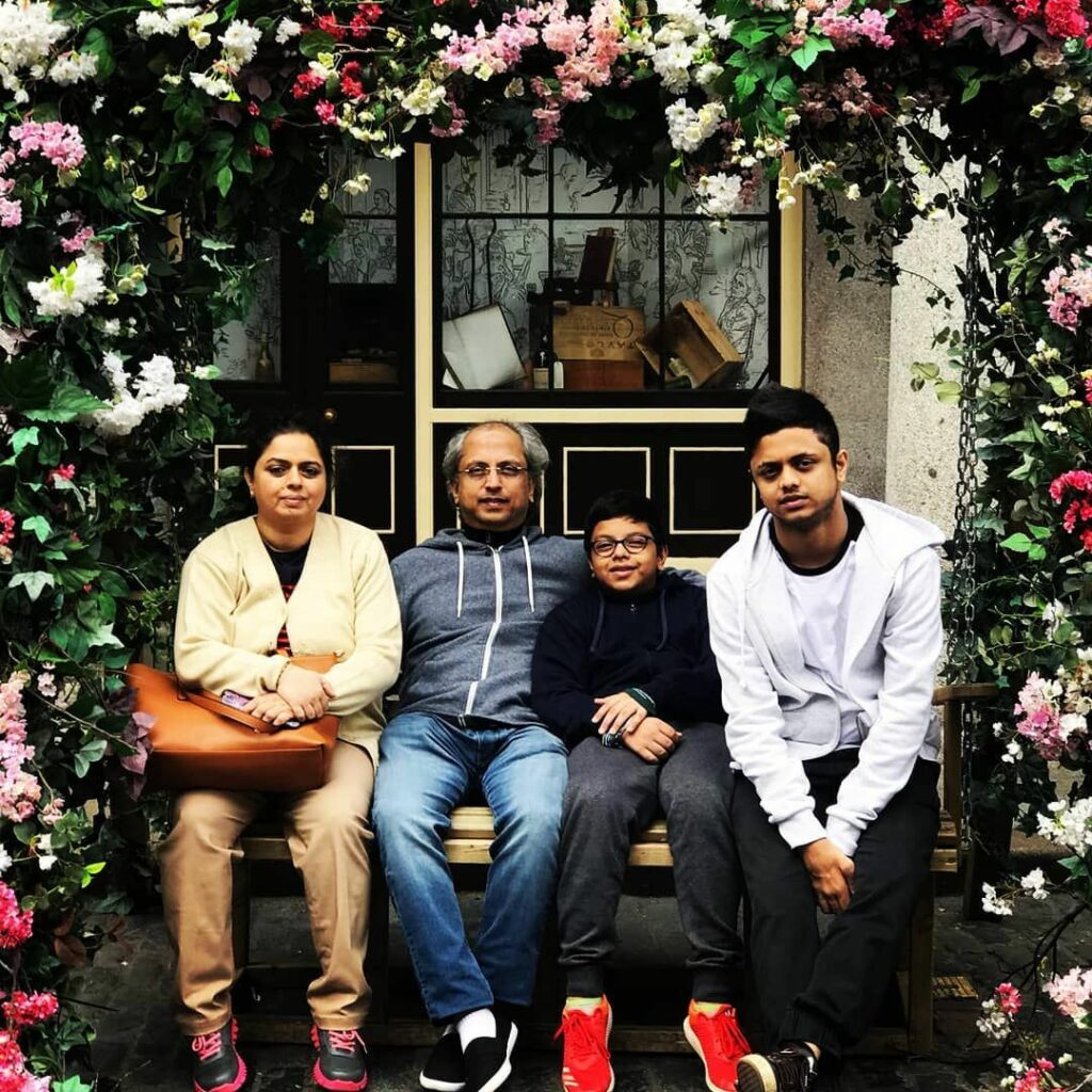 Yogesh Samsi Wiki, Age, Wife, Children, Family, Biography & More - WikiBio