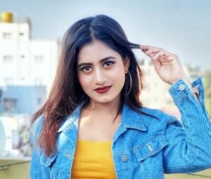 Nayani Pavani Wiki, Height, Age, Boyfriend, Family, Biography & More ...
