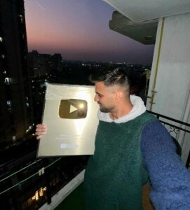 Paramvir Singh Beniwal (Paramvir Passenger) Wiki, Height, Age, Family, Biography & More - WikiBio