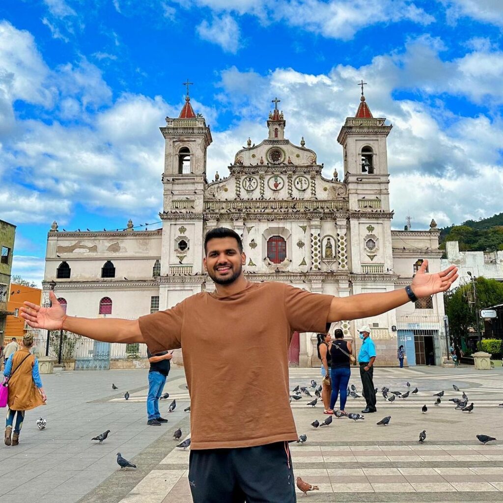 Paramvir Singh Beniwal (Paramvir Passenger) Wiki, Height, Age, Family, Biography & More - WikiBio