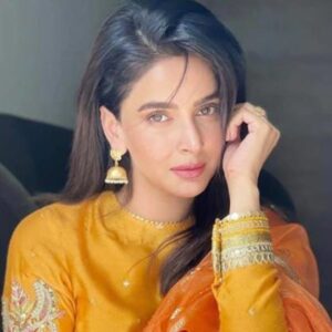 Saba Qamar Wiki, Height, Age, Boyfriend, Family, Biography & More - WikiBio