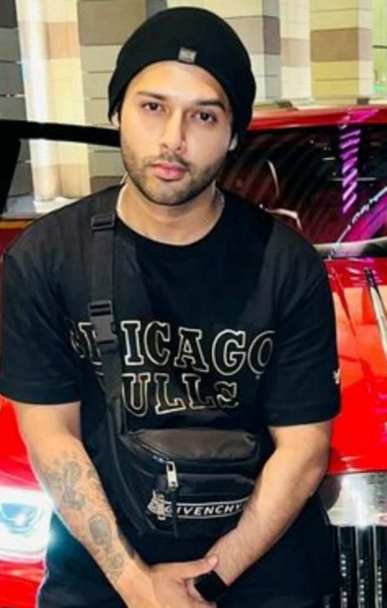 Stebin Ben Wiki, Height, Age, Girlfriend, Family, Biography - WikiBio