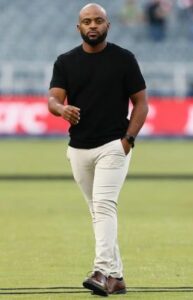 Temba Bavuma Wiki, Height, Age, Wife, Family, Biography & More - WikiBio