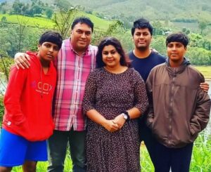 Vichithra (Bigg Boss) Wiki, Height, Age, Husband, Family, Biography ...