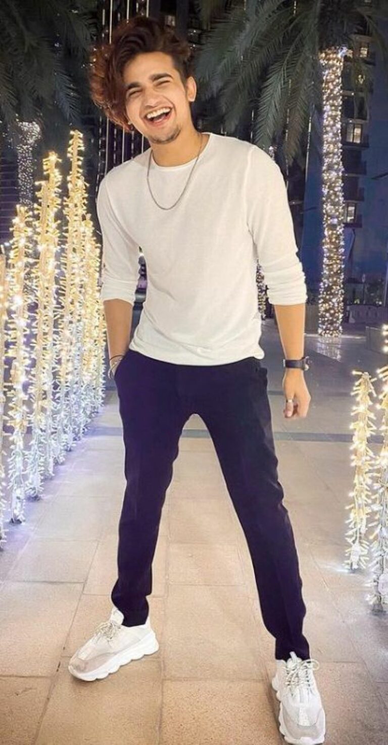 Vishal Pandey Wiki, Height, Age, Girlfriend, Wife, Family, Biography & More - WikiBio