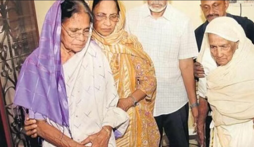 Fathima Beevi Wiki, Age, Death, Family, Biography & More - WikiBio