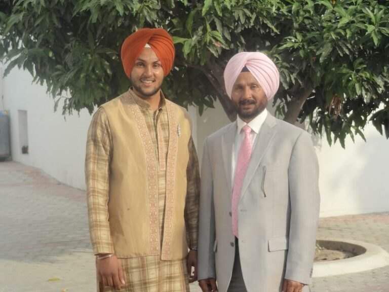 Bhupinder Babbal Wiki, Height, Age, Wife, Family, Biography, & More ...