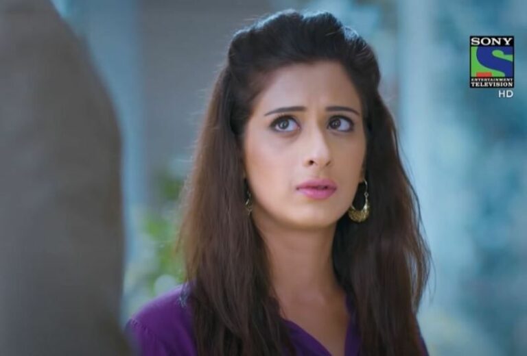 Cheshta Bhagat Wiki, Age, Boyfriend, Family, Biography & More - WikiBio