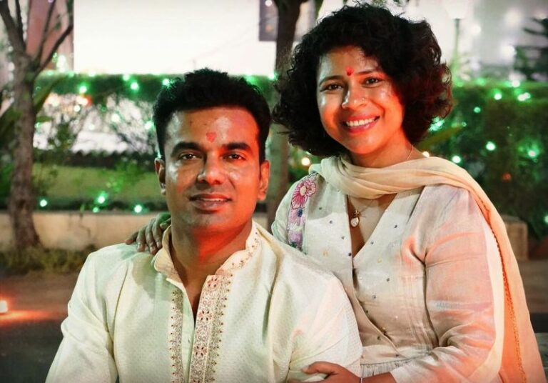 Abhishek Singh (IAS) Wiki, Age, Wife, Family, Biography & More - WikiBio