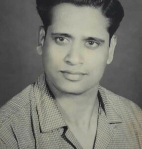 Dinesh Phadnis Wiki, Age, Death, Wife, Family, Biography & More - WikiBio