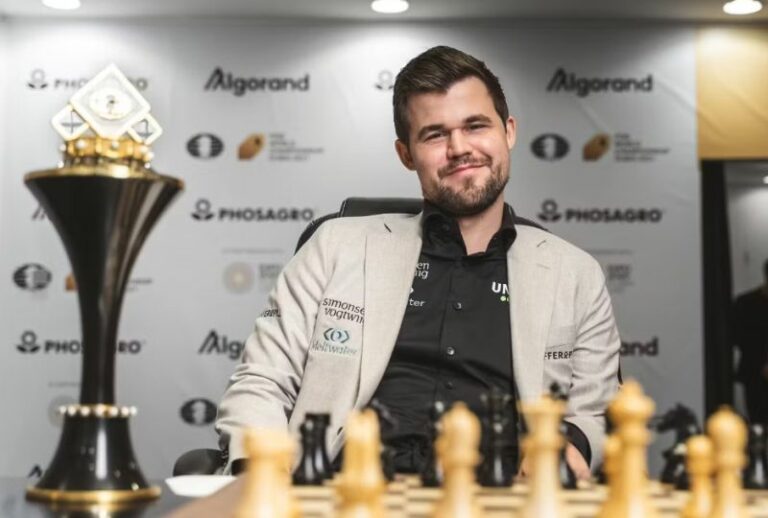 Magnus Carlsen Wiki, Height, Age, Wife, Family, Biography - WikiBio
