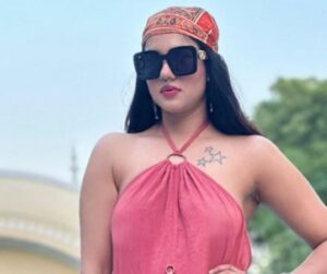 Twinkle Vasisht Wiki, Height, Age, Boyfriend, Family, Biography & More ...