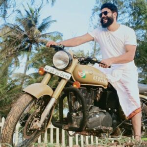 Vajrang Shetty Wiki, Height, Age, Girlfriend, Wife, Family, Biography ...