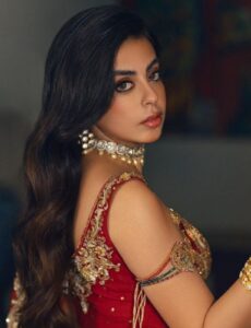Yashma Gill Wiki, Height, Age, Caste, Husband, Family, Biography & More ...