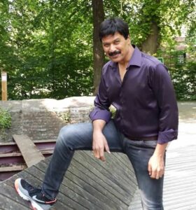 Dinesh Phadnis Wiki, Age, Death, Wife, Family, Biography & More - WikiBio