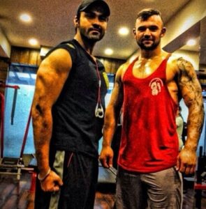 Aarya Babbar Wiki, Height, Age, Girlfriend, Wife, Family, Biography ...