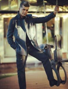 Vinay Rai Wiki, Height, Age, Girlfriend, Wife, Family, Biography & More ...