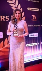 Vahbiz Dorabjee Wiki, Height, Age, Husband, Children, Family, Biography ...