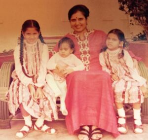 Mani Shankar Aiyar Wiki, Age, Wife, Family, Biography - WikiBio