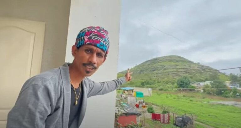 Dolly Chaiwala Wiki, Height, Age, Girlfriend, Family, Biography & More - WikiBio