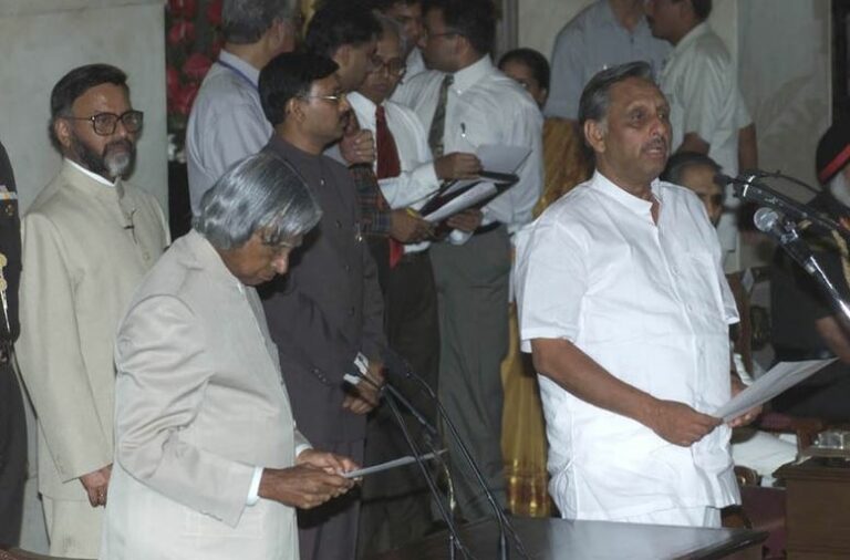 Mani Shankar Aiyar Wiki, Age, Wife, Family, Biography - WikiBio