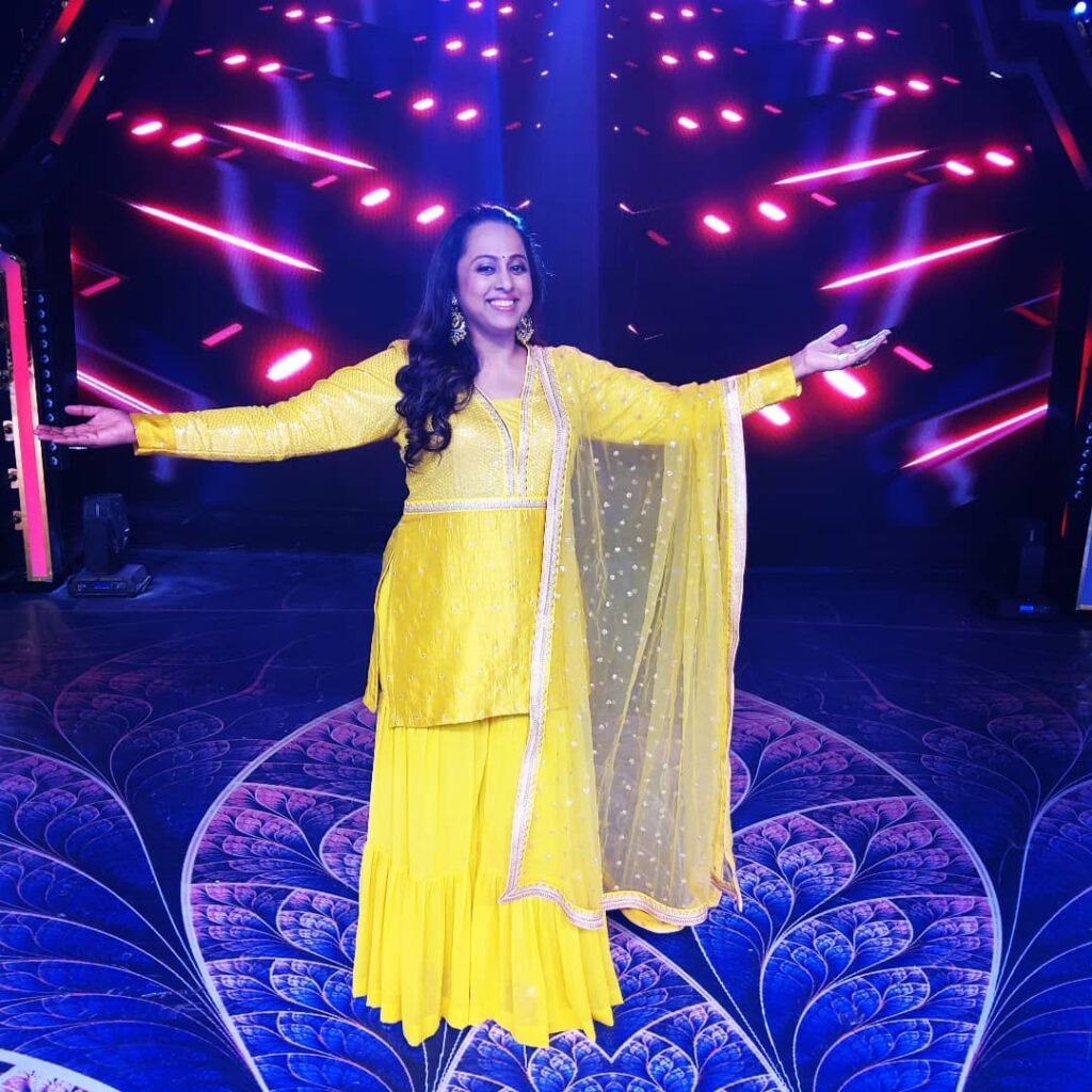 Vaishali Samant Wiki, Age,Caste, Husband, Children, Family, Biography ...