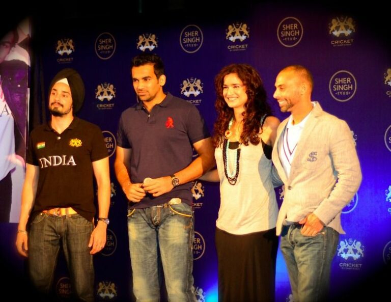 Zaheer Khan Wiki, Height, Age, Girlfriend, Wife, Children, Family ...