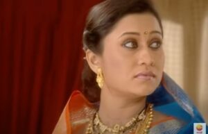 Suchitra Bandekar Wiki, Age, Husband, Children, Family, Biography ...