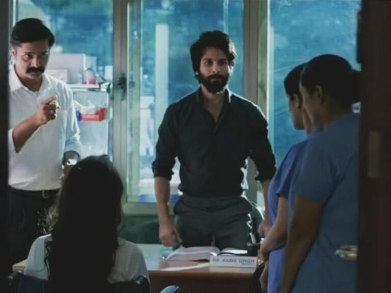 Vipul Deshpande Wiki, Age, Wife, Children, Family, Biography & More ...